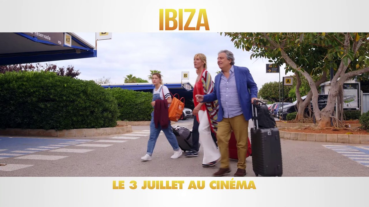 Ibiza Film - Hummer - Avec Christian Clavier et Mathilde Seigner ...