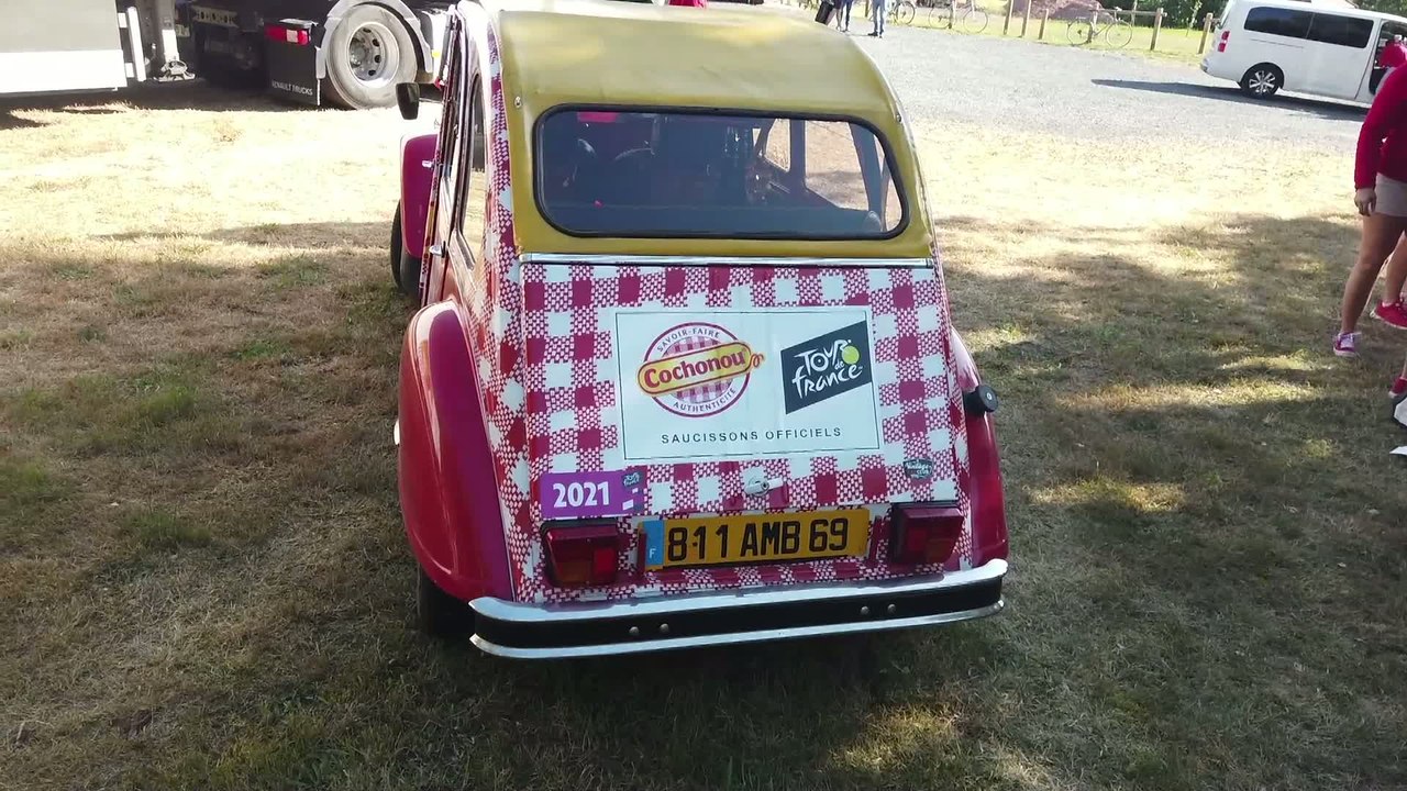 Tour de France 2019 : la 5e étape à bord de la 2CV Cochonou - Vidéo ...