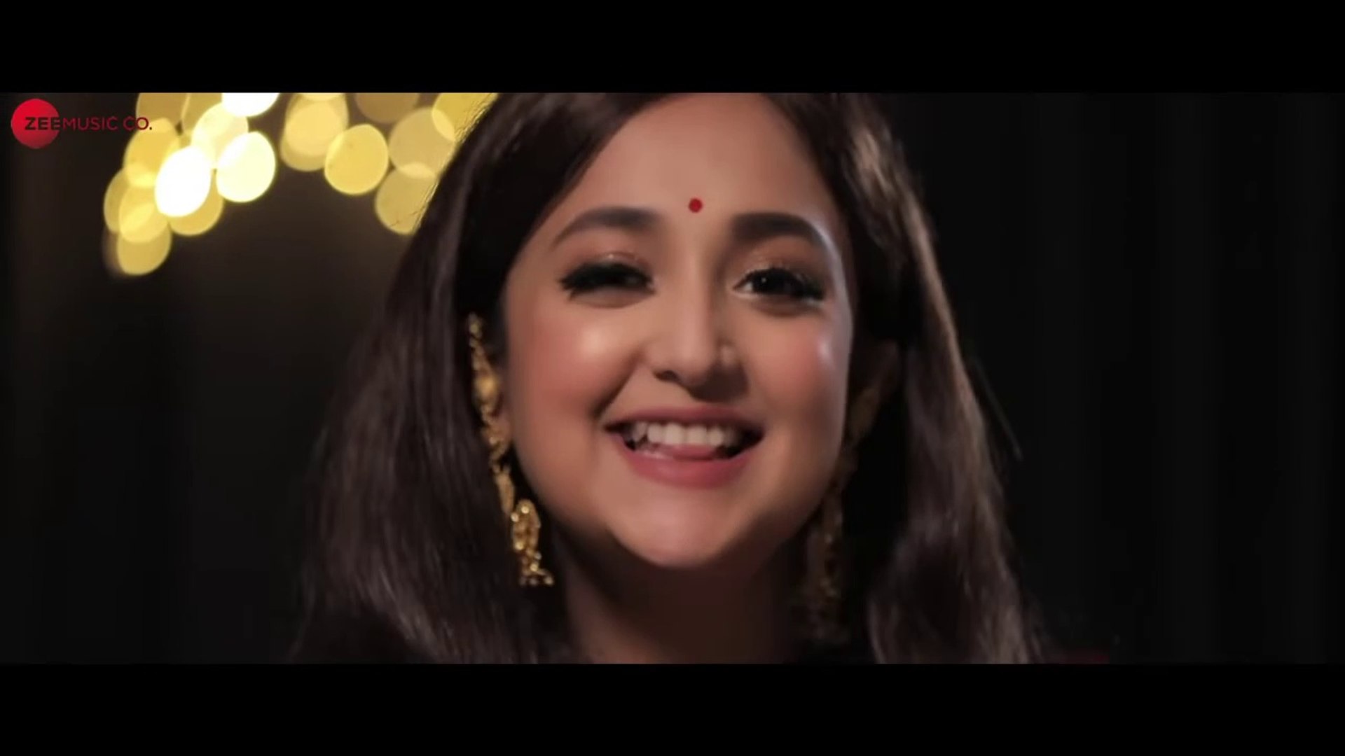 Monali Thakur Singer