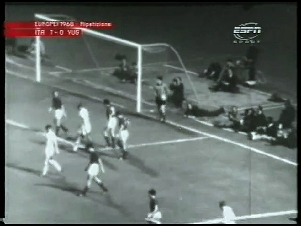 UEFA EURO 1968 Final Game #2 - Italy vs Yugoslavia - 1.Half - Video ...