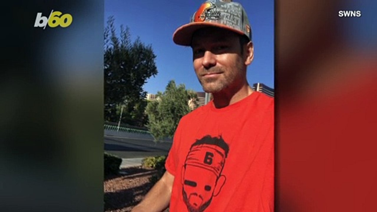 Deadpool Goes Skydiving? Man Makes 100th Skydive Dressed As Marvel’s ...