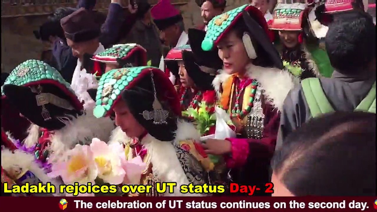 MP Jamyang Tsering Namgyal dances with Ladakh natives - video Dailymotion
