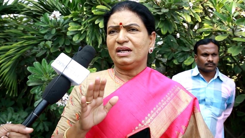 priyanka reddy murder: DK Aruna fires at KCR govt priyanka reddy murder ...