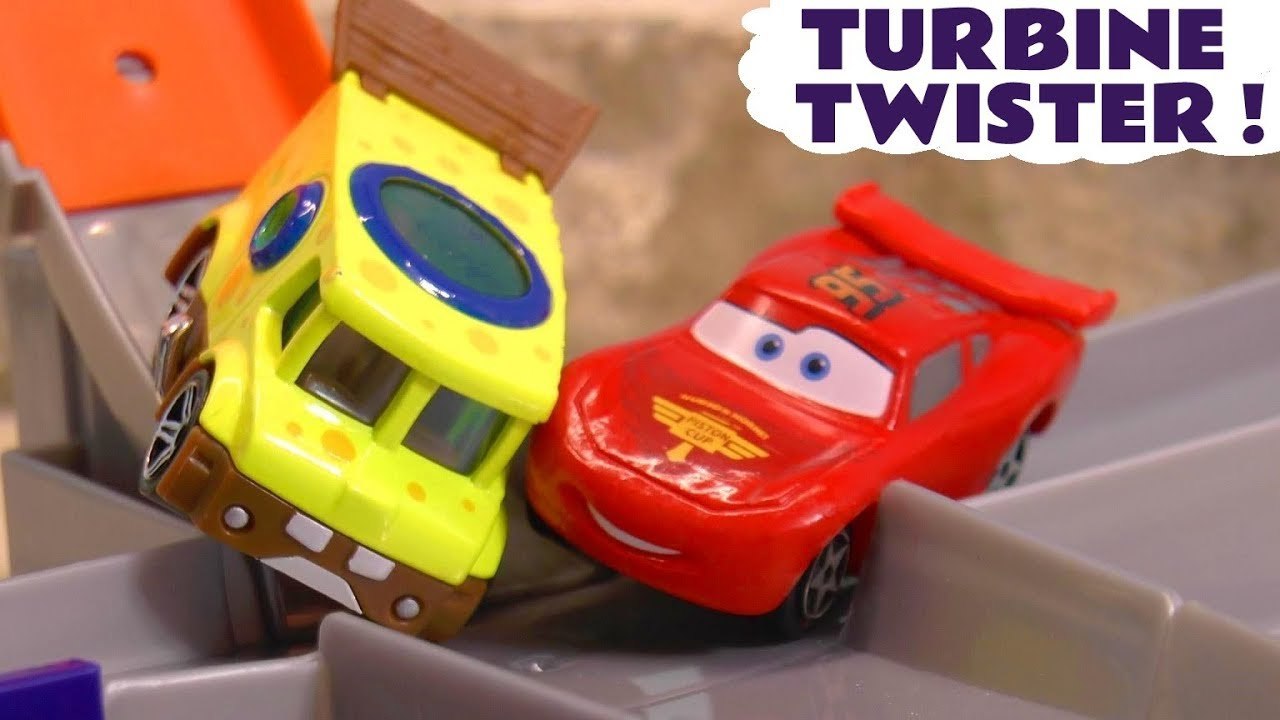Hot Wheels Turbine with Disney Pixar Cars 3 Lightning McQueen vs Toy ...