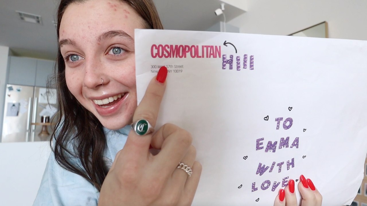 COVER REVEAL: Emma Chamberlain Sees Her COSMO COVER for the First Time ...