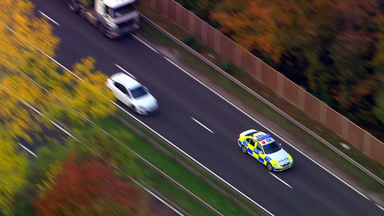 Derbyshire Roads Policing Unit on Traffic Cops - video Dailymotion