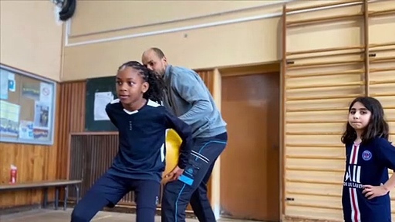 Girly training day - Vidéo Dailymotion