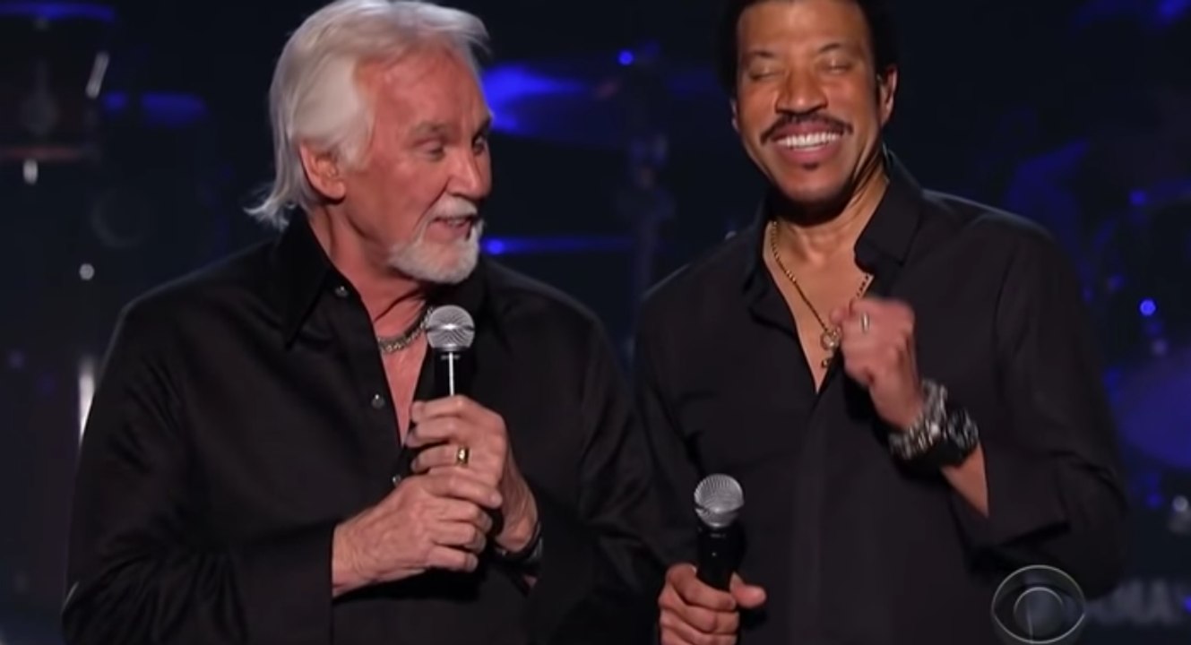 Kenny Rogers & Lionel Ritchie - Lady - Live 2012 Las Vegas - Vidéo ...