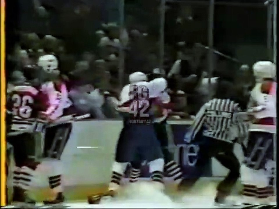 Scott Stevens vs Behn Wilson - video Dailymotion