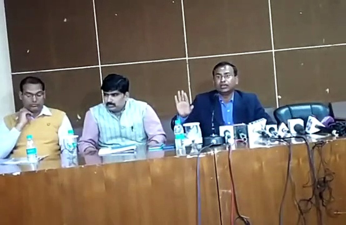 Commissioner Deepak Agrawal statement about Kashi Vishwanath Pujan ...