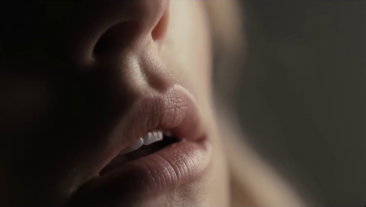 The Girl on the Train (2016 Film) | Official Movie Trailer | Emily Blunt, Rebecca Ferguson ...