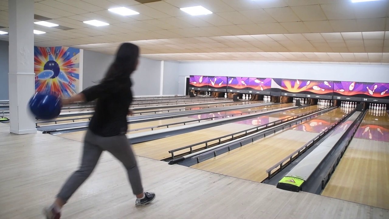 Red Rose Bowl in Preston reopens to customers - video Dailymotion