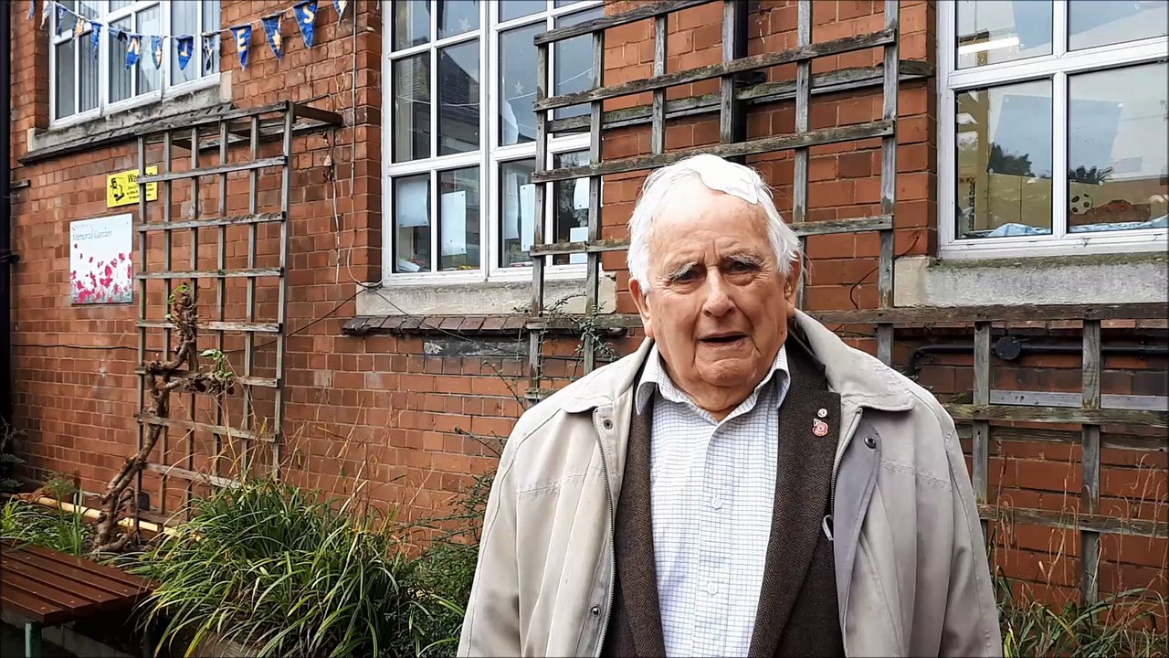 Eric Fowell remembers the bombing of Alfred Street School - video ...