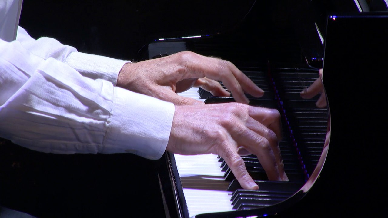 Claude Debussy : Etudes Livre I, III. Pour les quartes (Philippe ...