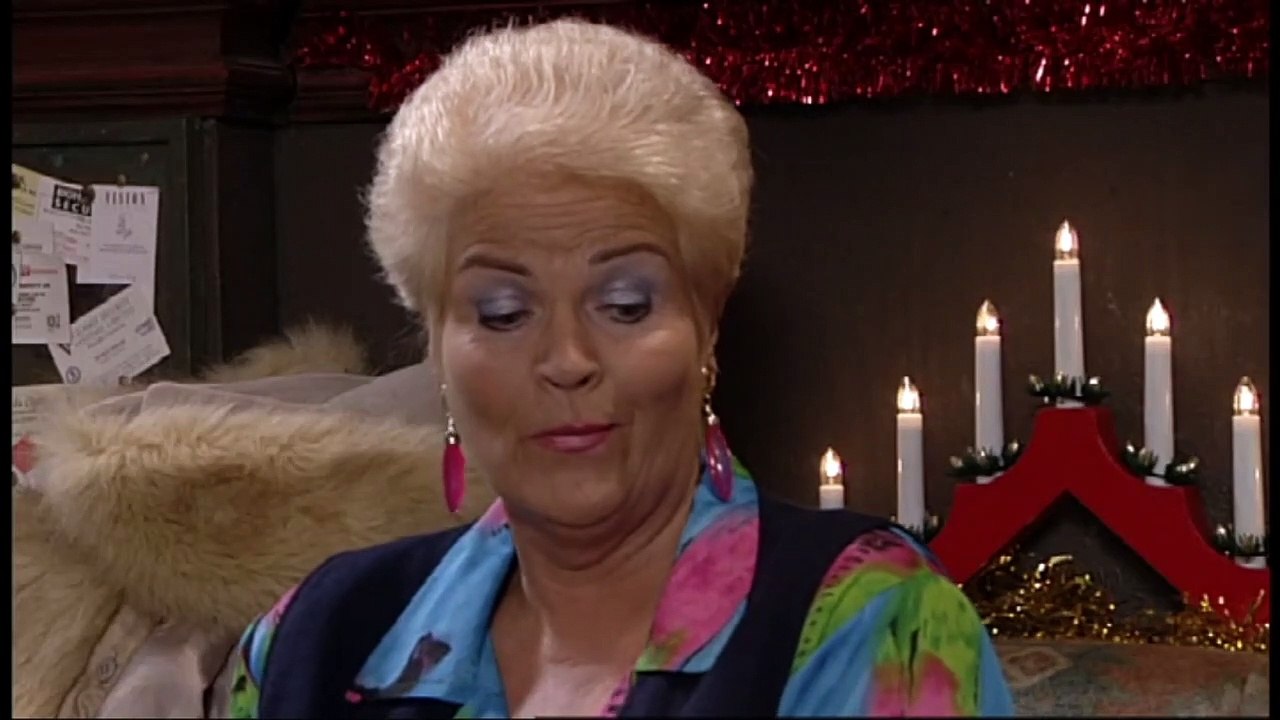 Eastenders 24th December 2001 - video Dailymotion