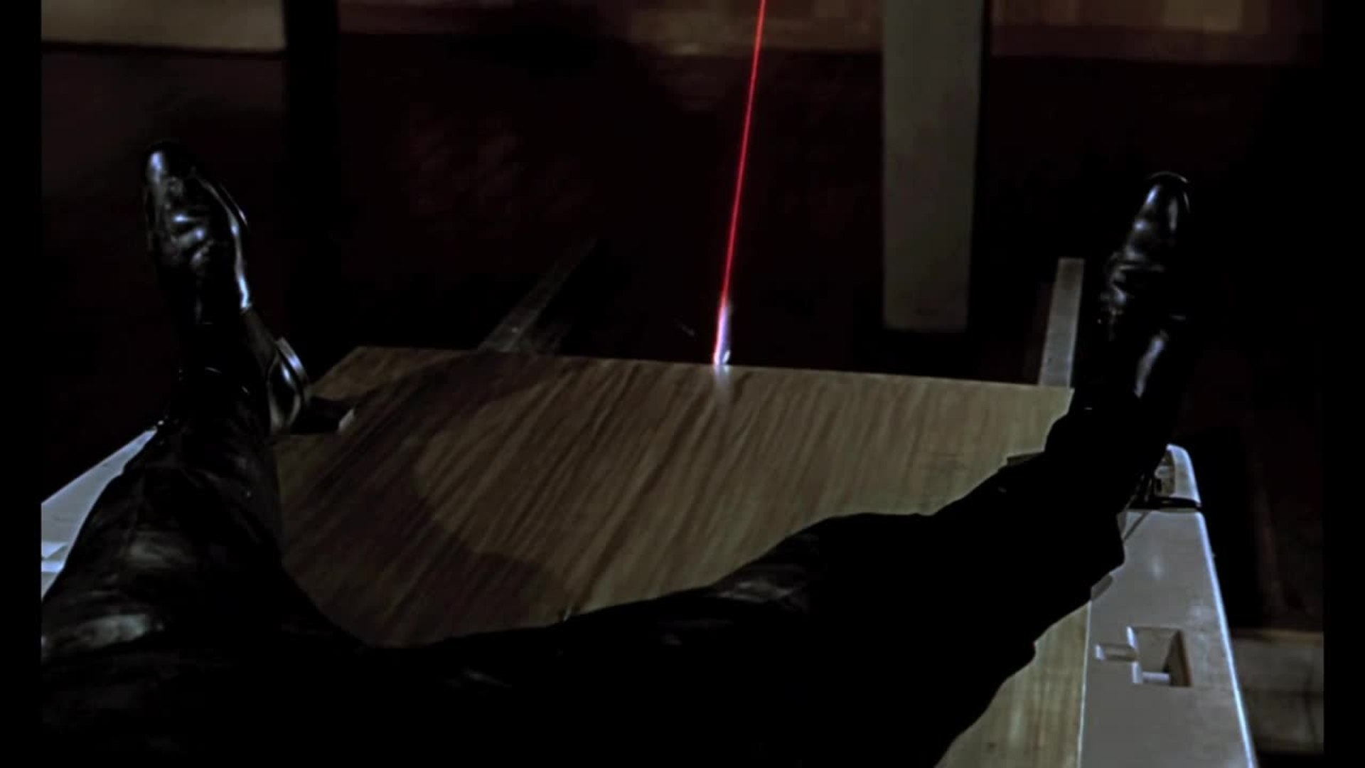 007 Goldfinger Laser