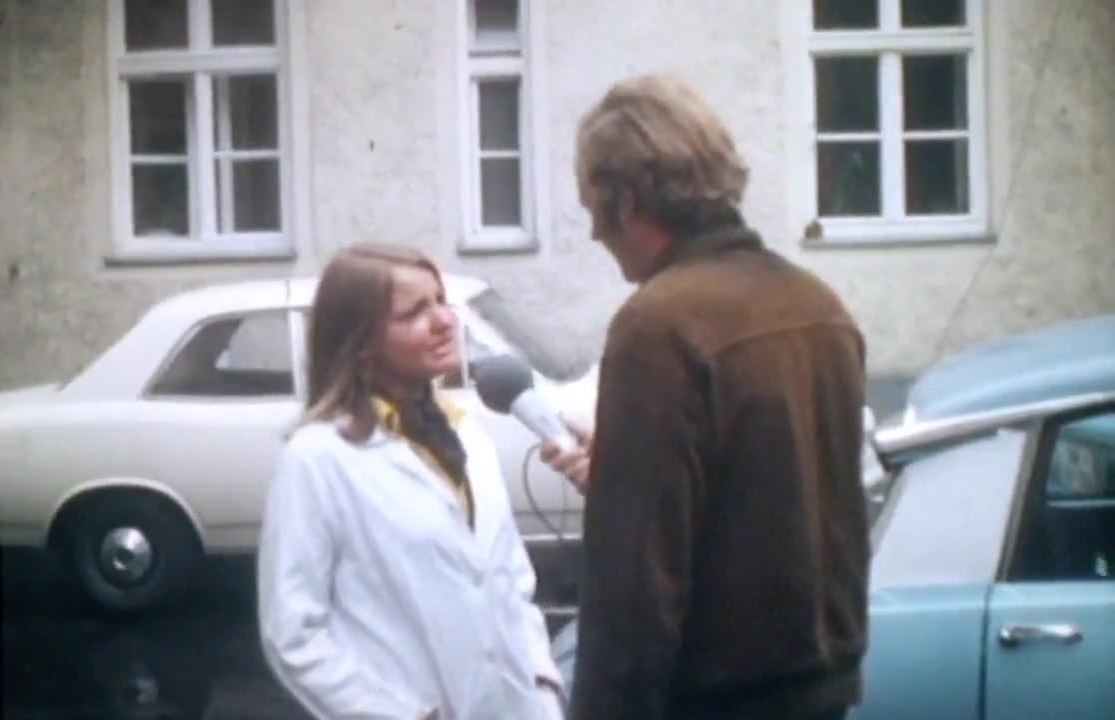 Schulmädchen-Report: Was Eltern nicht für möglich halten | Video 1 von 2