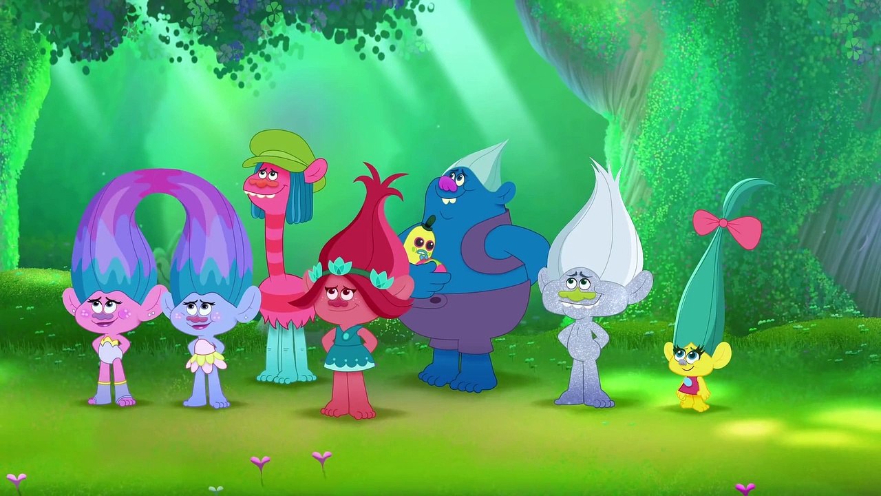 TROLLSTOPIA - Clip - Poppy Teaches the Classical Trolls How to Hug ...