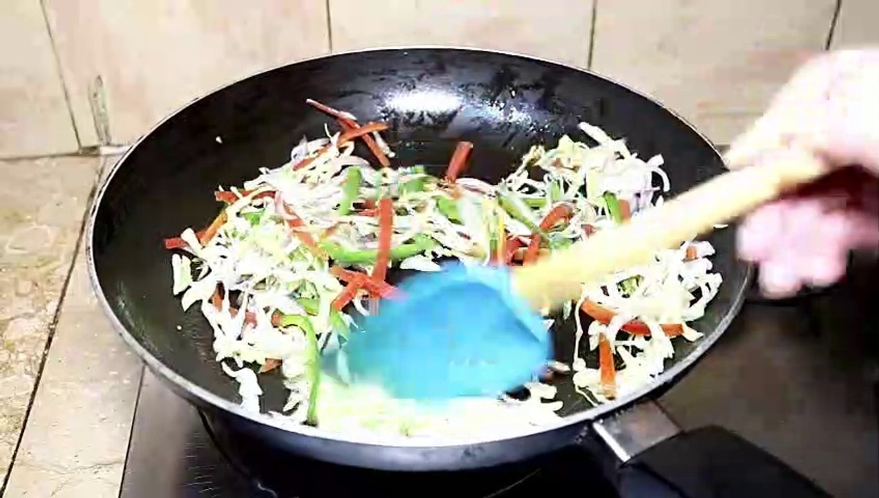 Dynamite Chicken Wrap Recipe By Tiffin Foodie - video Dailymotion