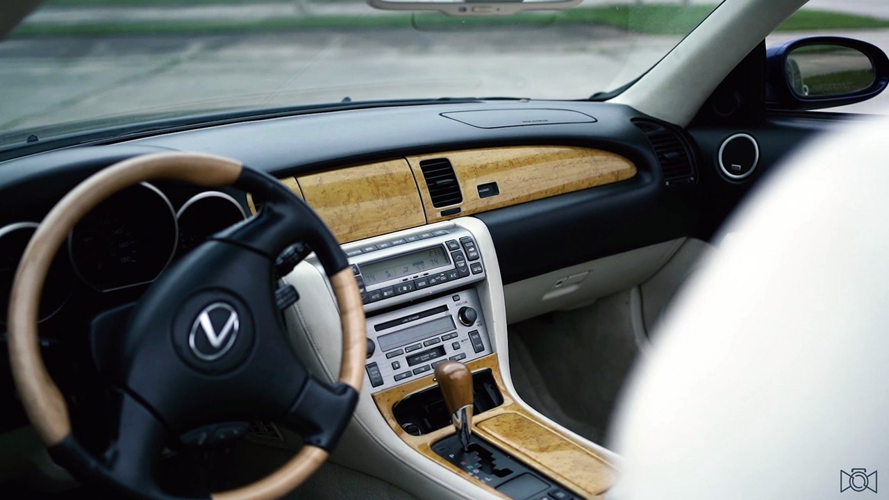 Connect iPhone to Lexus SC 430 with No Bluetooth #SC430 - video Dailymotion