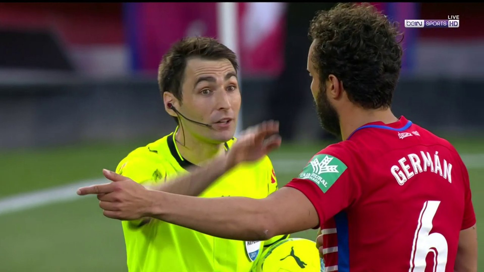 Ref Calls Time On Sevilla-Granada Clash Too Ea | beIN SPORTS