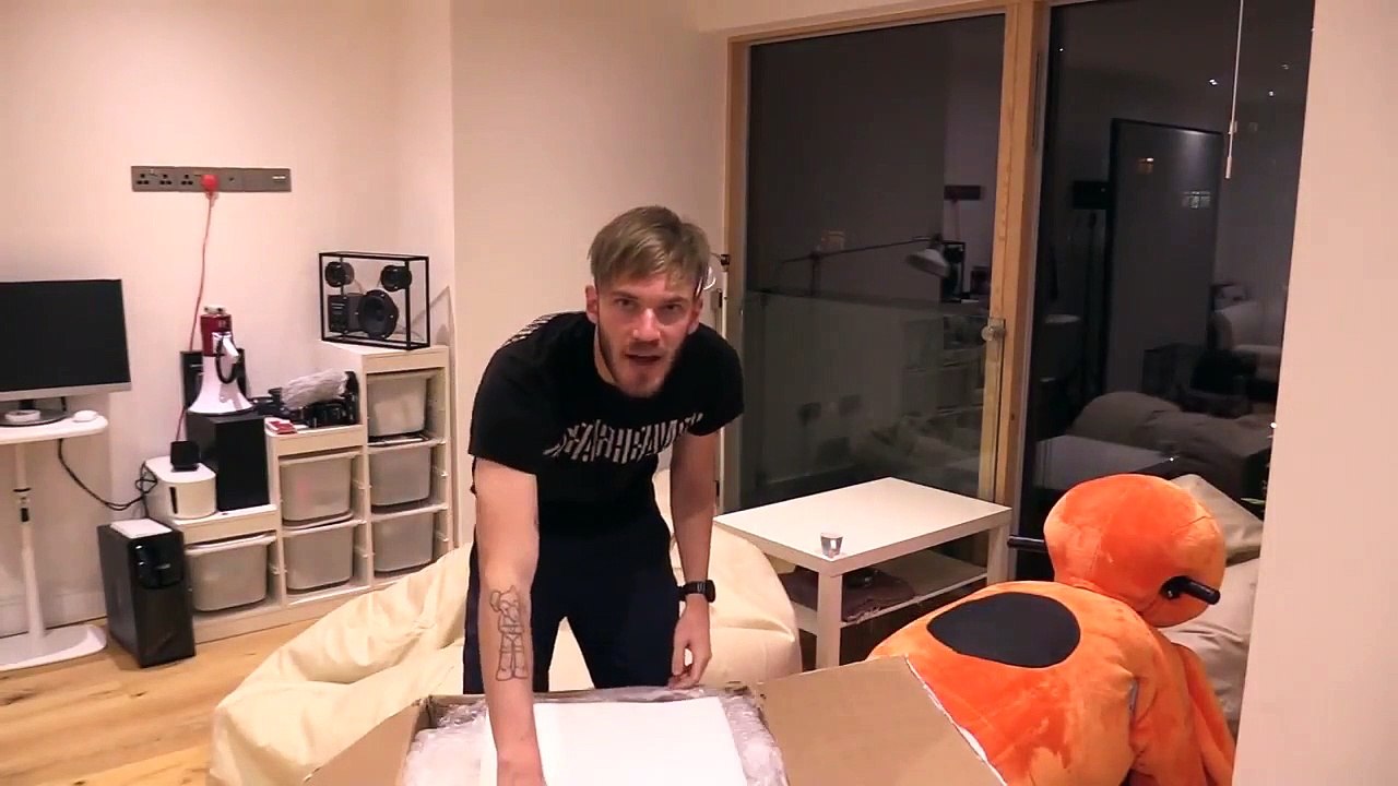 THE RUBY PLAYBUTTON _ YouTube 50 Mil Sub Reward Unbox - video Dailymotion