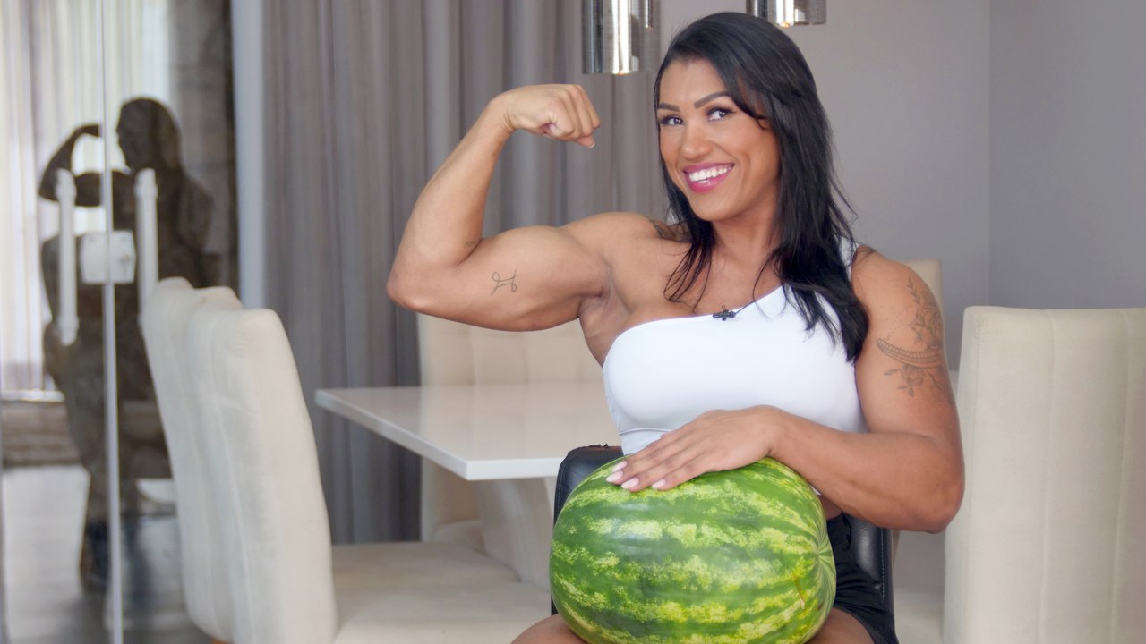 Brazilian Quadzilla Crushes Watermelon With Her Thighs | MIAMI MUSCLE ...