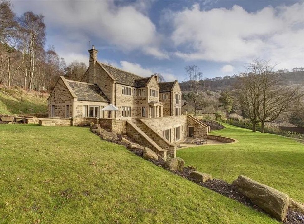Star property - Burbage Hall, Peak District National Park - video ...
