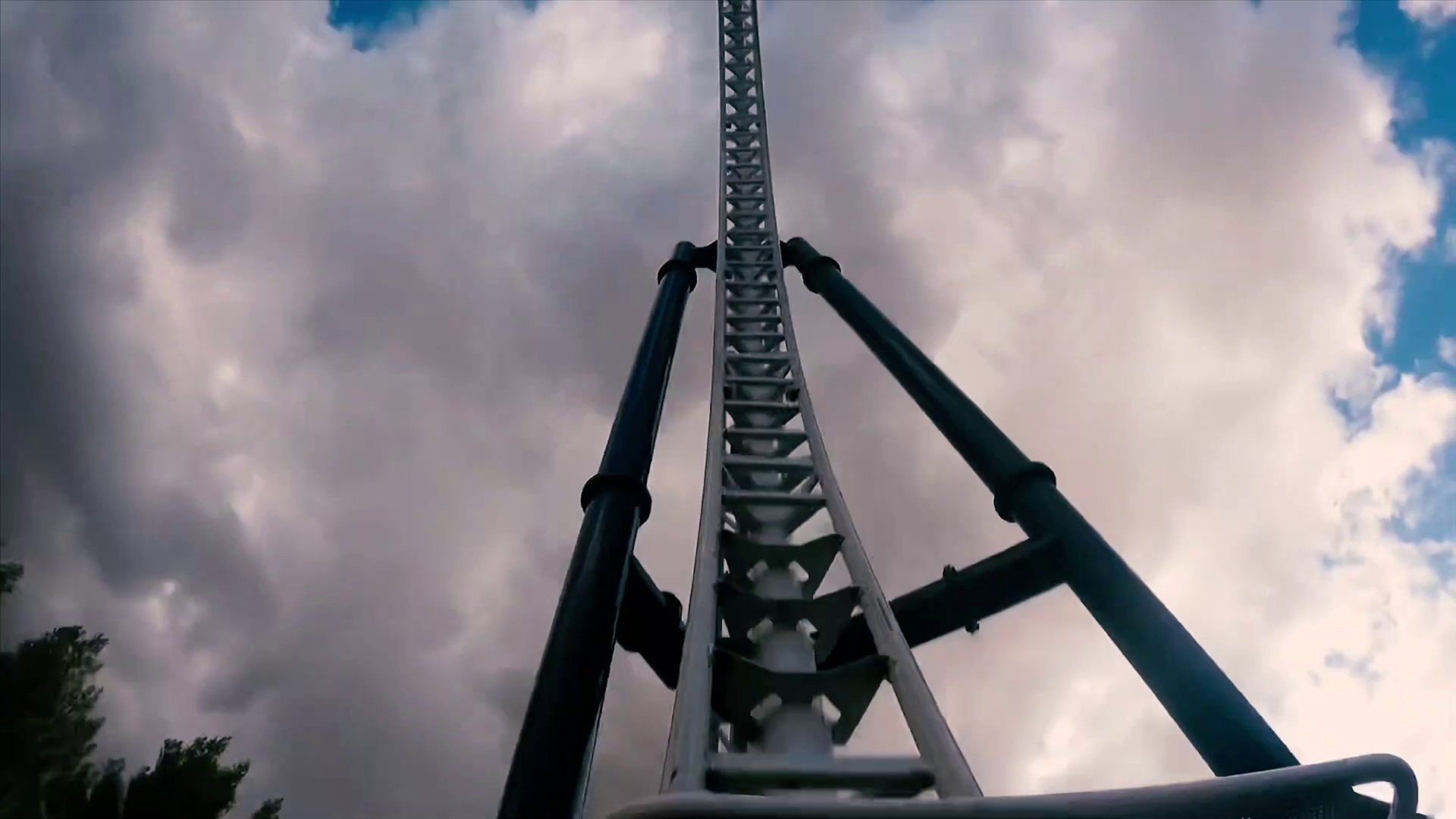 Full Throttle Roller Coaster