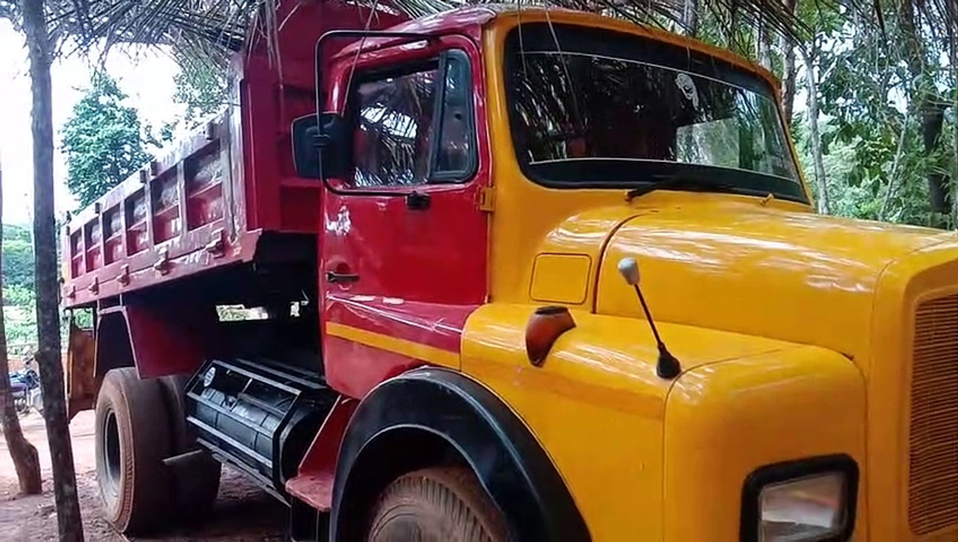 Tata Tipper Lorry In Kerala