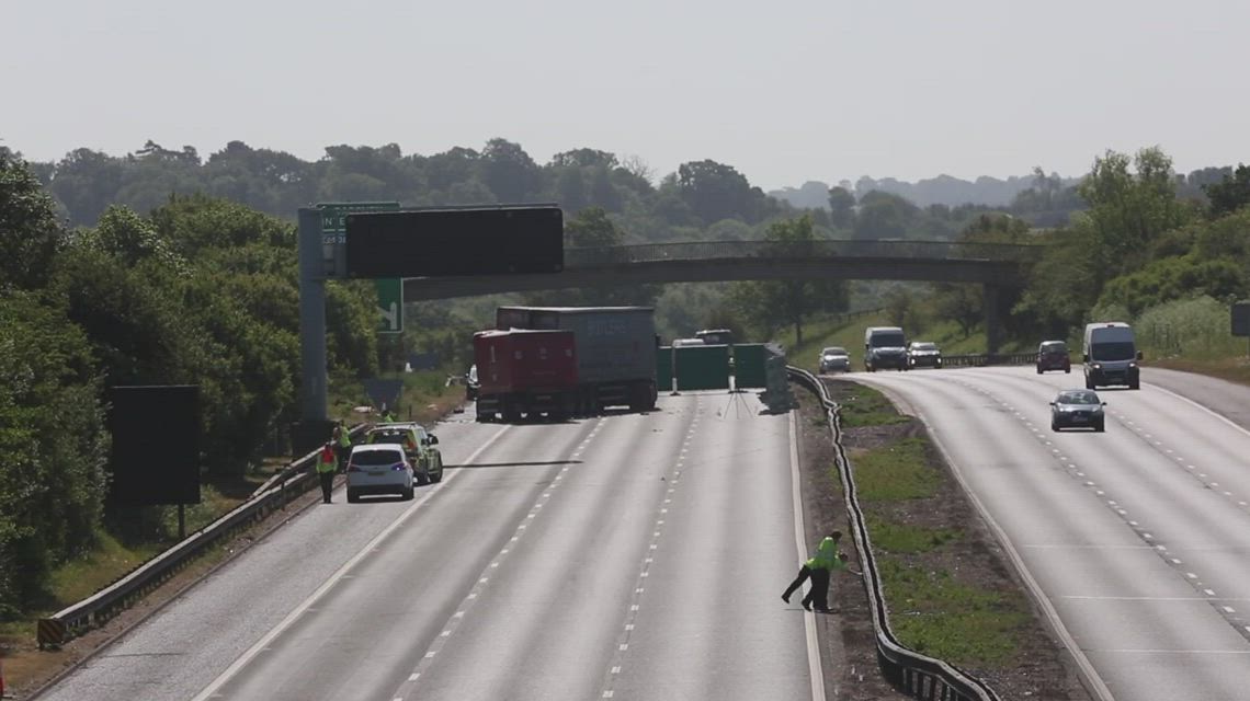 A2 closed after major collision