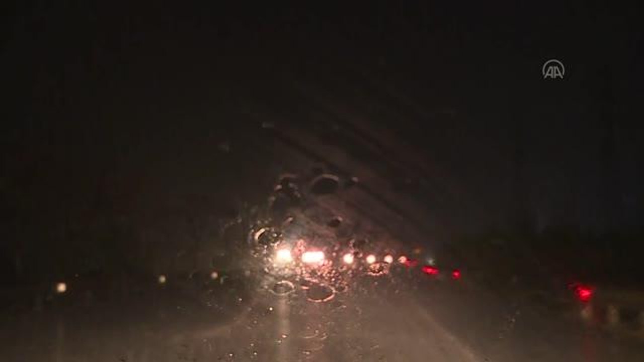 Sağanak nedeniyle mahsur kalanlar kurtarıldı - Dailymotion Video