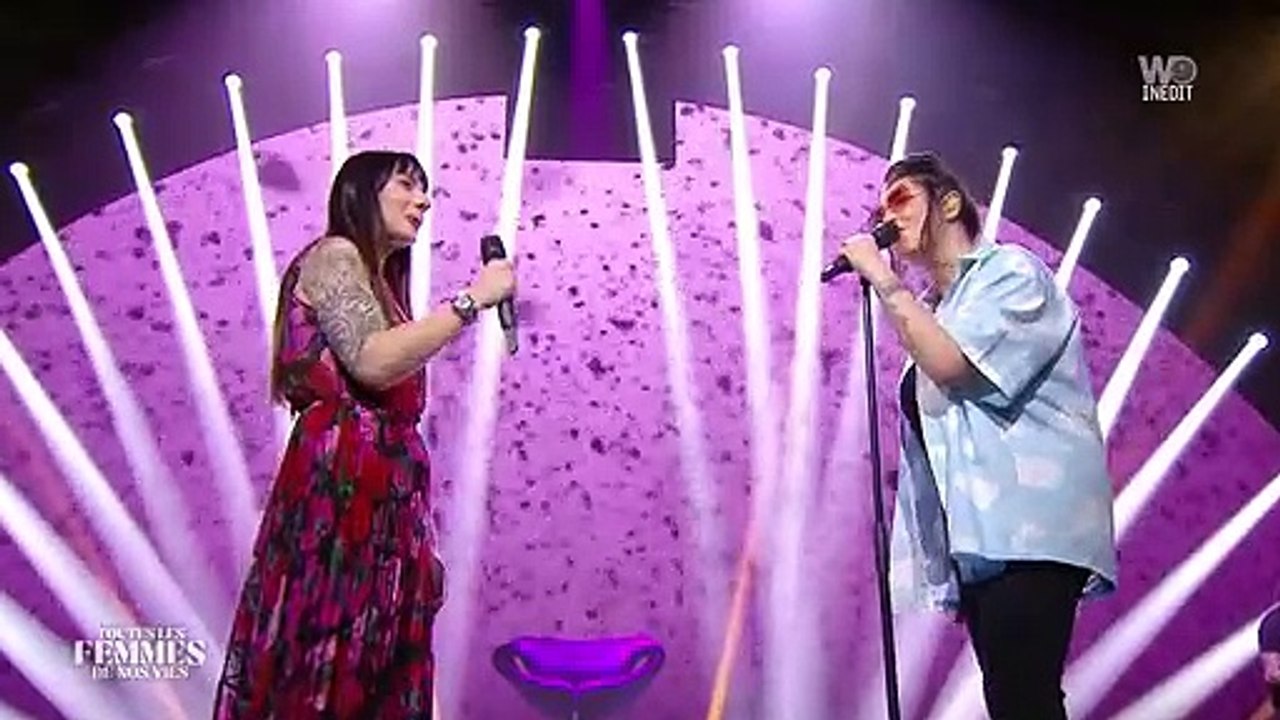 Hoshi chante "Et même après je t'aimerai" avec sa compagne Gia - Vidéo ...