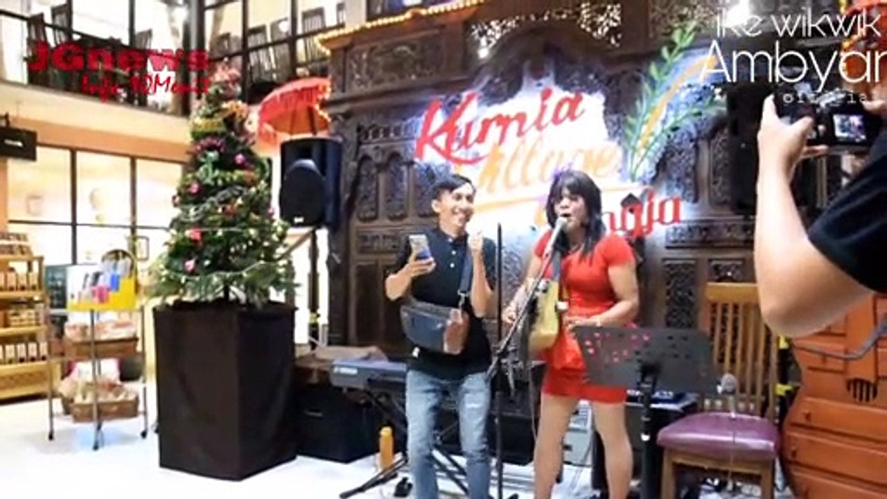 Lucu Wik Wik Ambyar Bersama Berondong Muda di Sawer - Video Dailymotion