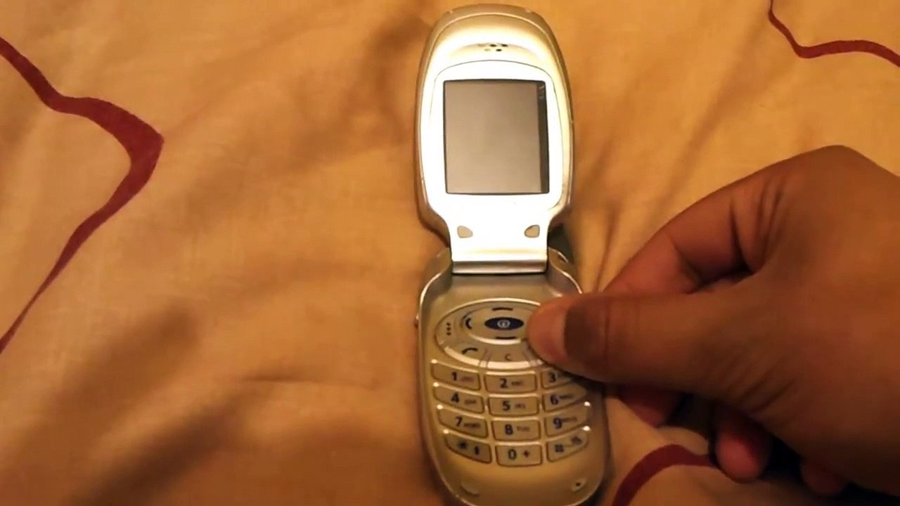 Samsung T100 Retro Mobile Flip Phone (Review) - video Dailymotion