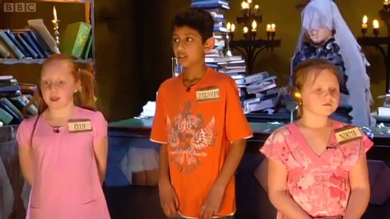 Trapped! Full Episode - Series 2, Episode 7 (Brighton) [CBBC, 2008 ...