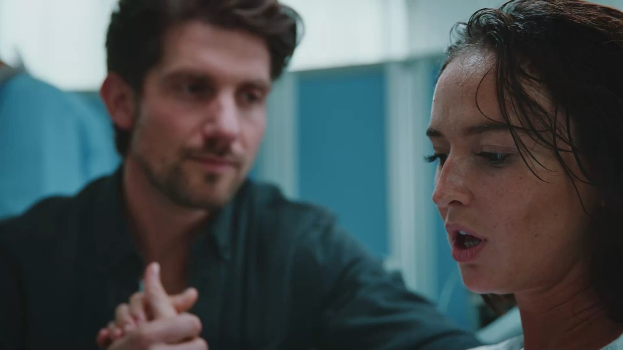 Family asks pregnant woman to live stream birth of her son - video ...