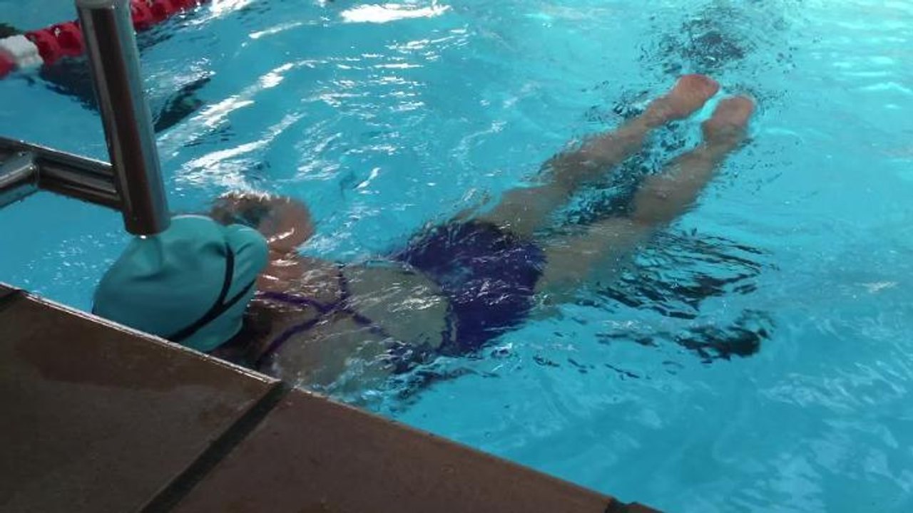 Blayney Chronicle - Blayney pool has re-opened - video Dailymotion