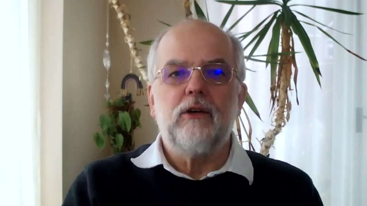 Prof. Hunter reacts to end of self-isolation in England - video Dailymotion