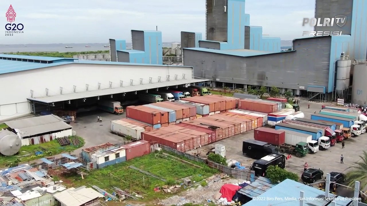 Presiden Jokowi Tinjau Vaksinasi Kawasan Industri Smart Marunda di ...