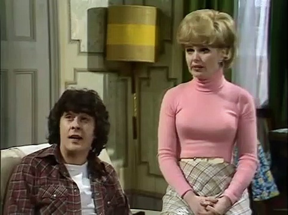 Going Straight == S1 E6 Going Off The Rails - video Dailymotion