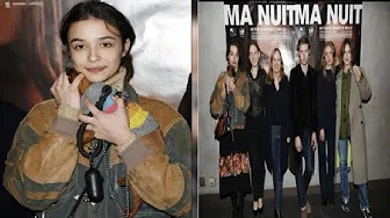 Carmen Kassovitz La fille de Mathieu Kassovitz, et son petit chiot, st ...