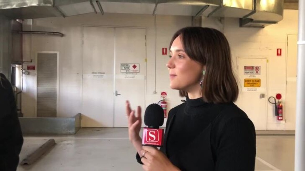 Health reporter Kyra Gillespie gets a COVID-19 test - video Dailymotion