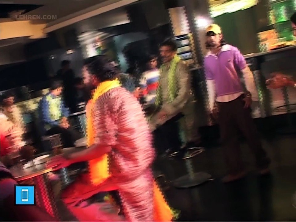 Rani Chatterjee Shooting For An Item Song With Milind Gunaji ...