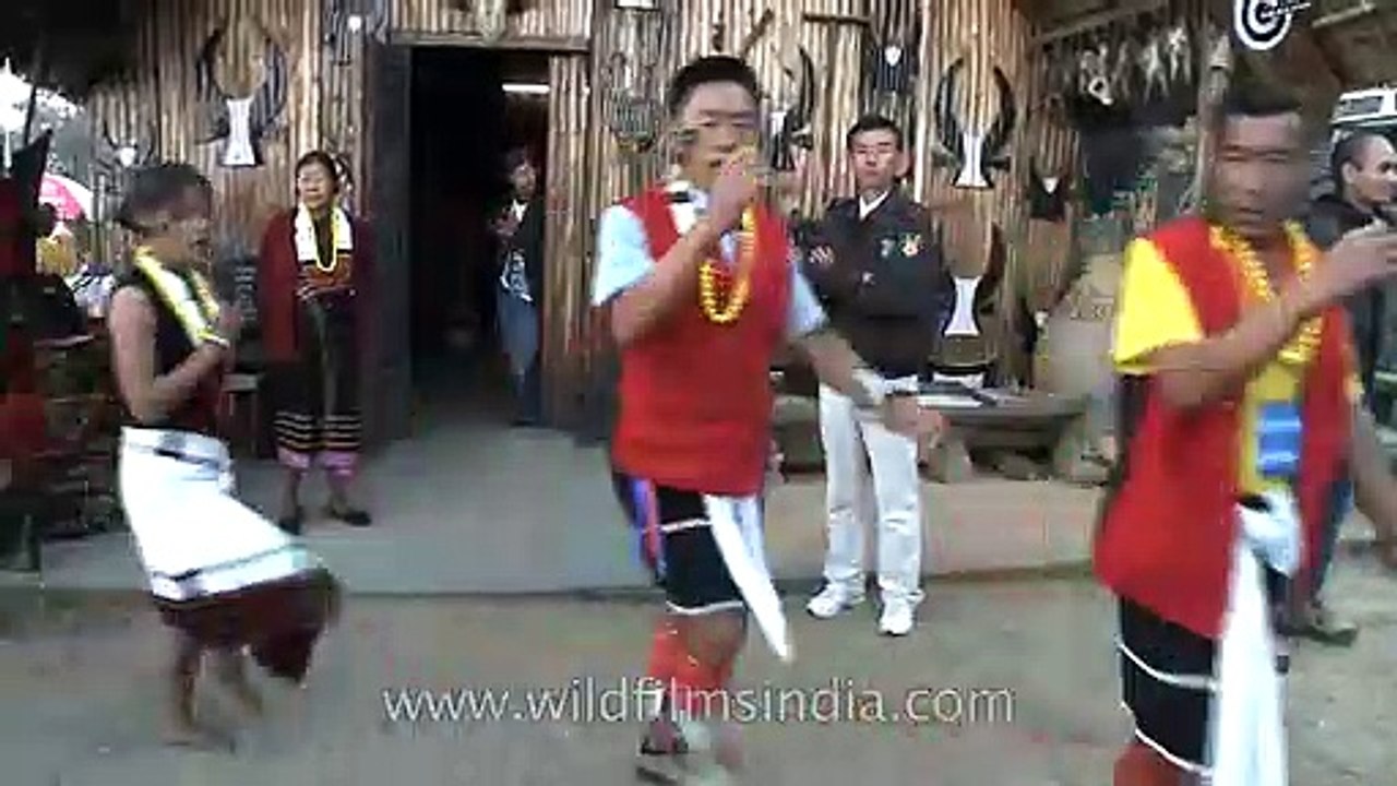 Angami folk dance by young men and women, Nagaland - video Dailymotion