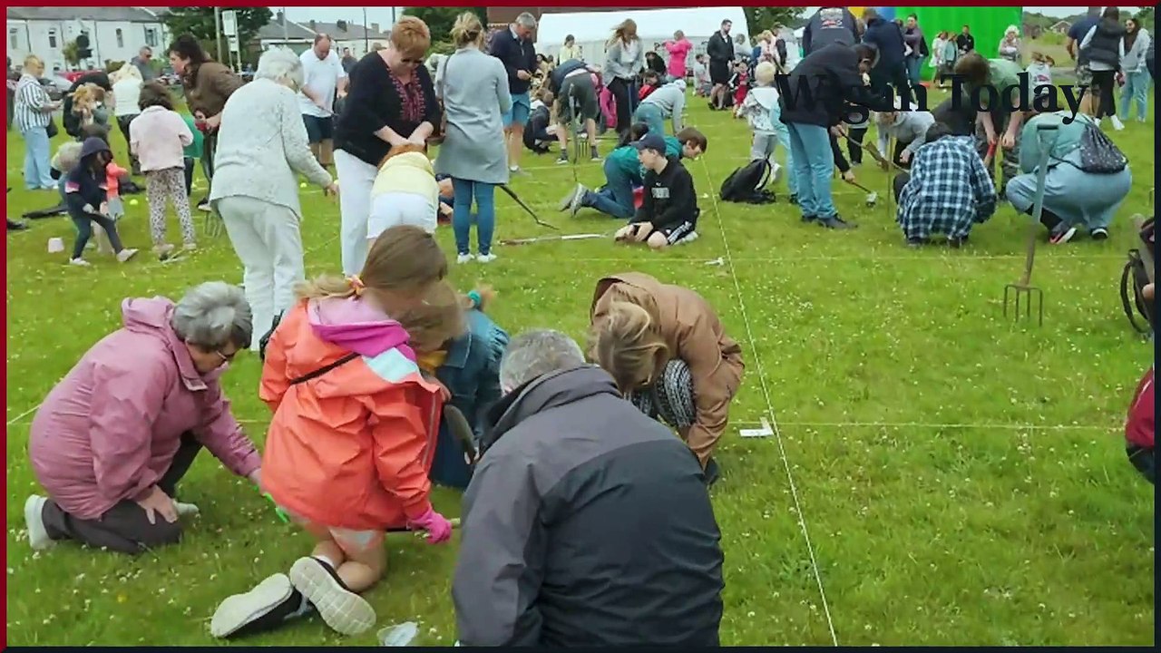 Wigan Today news update: Aspull Worm Charming Championships - video ...
