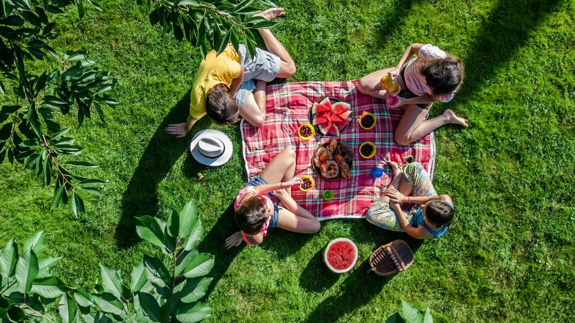 Kent residents celebrate National Picnic Week