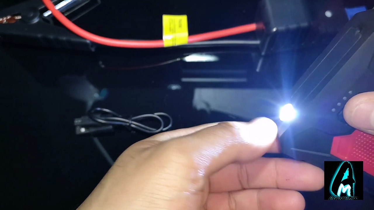 Yaber YR200 Waterproof Car Jump Starter PowerBank (Review) - video ...