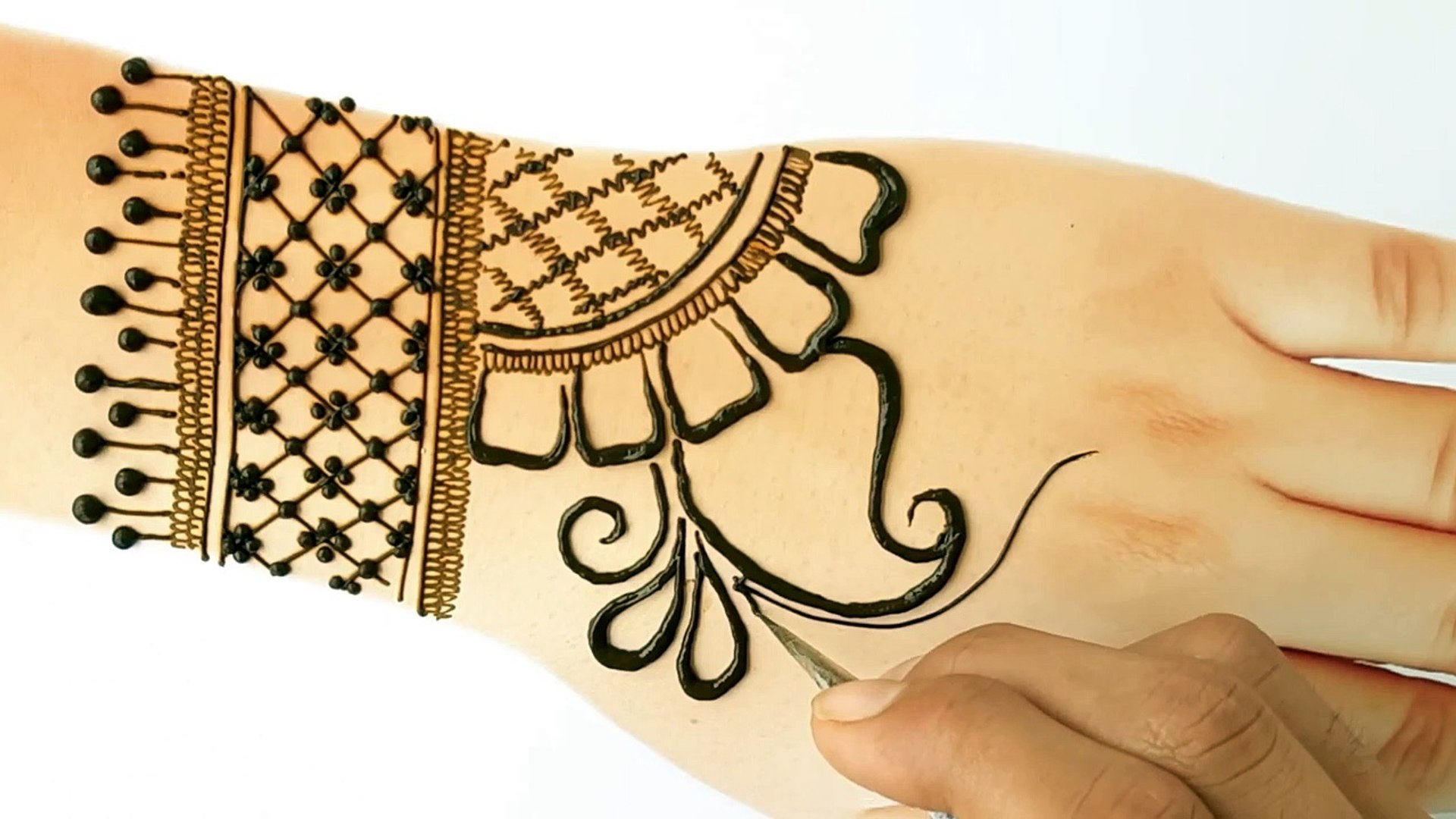 Easy Mehndi Designs Step By Step