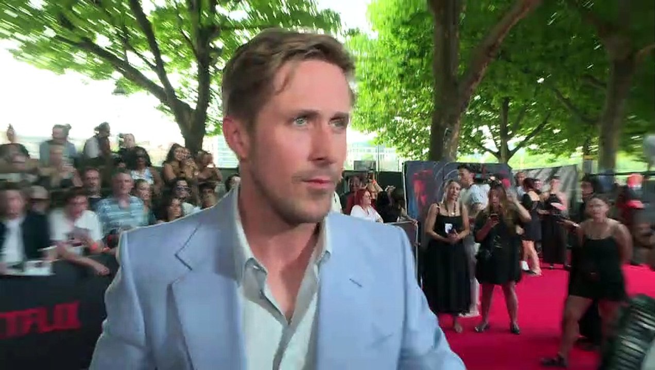 How does Ryan Gosling feel about Chris Evans' moustache? - video ...